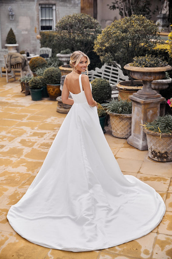 BIANCA Square Neck A-line Satin Gown - Ivory – Noodz Boutique